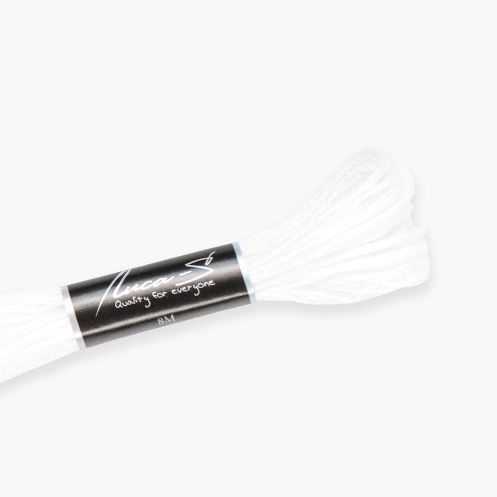 WHITE / Blanco Hilos mouline Luca-S – Punto y Arte